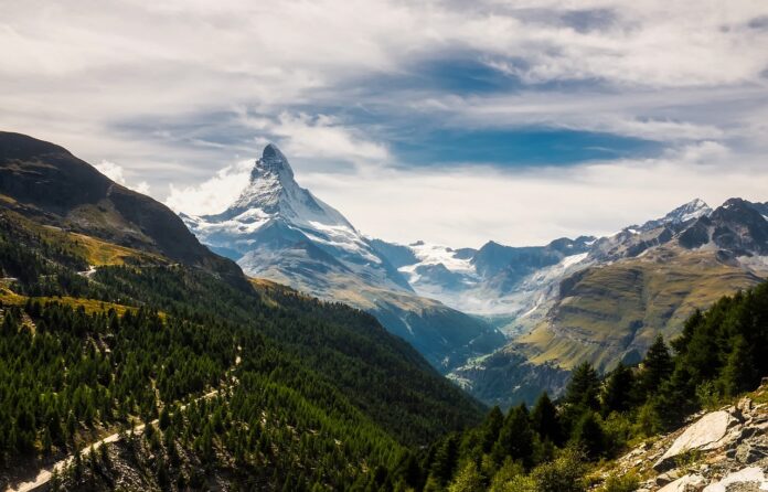 A Guide to Planning a Memorable Trip to Switzerland - Travel Dudes