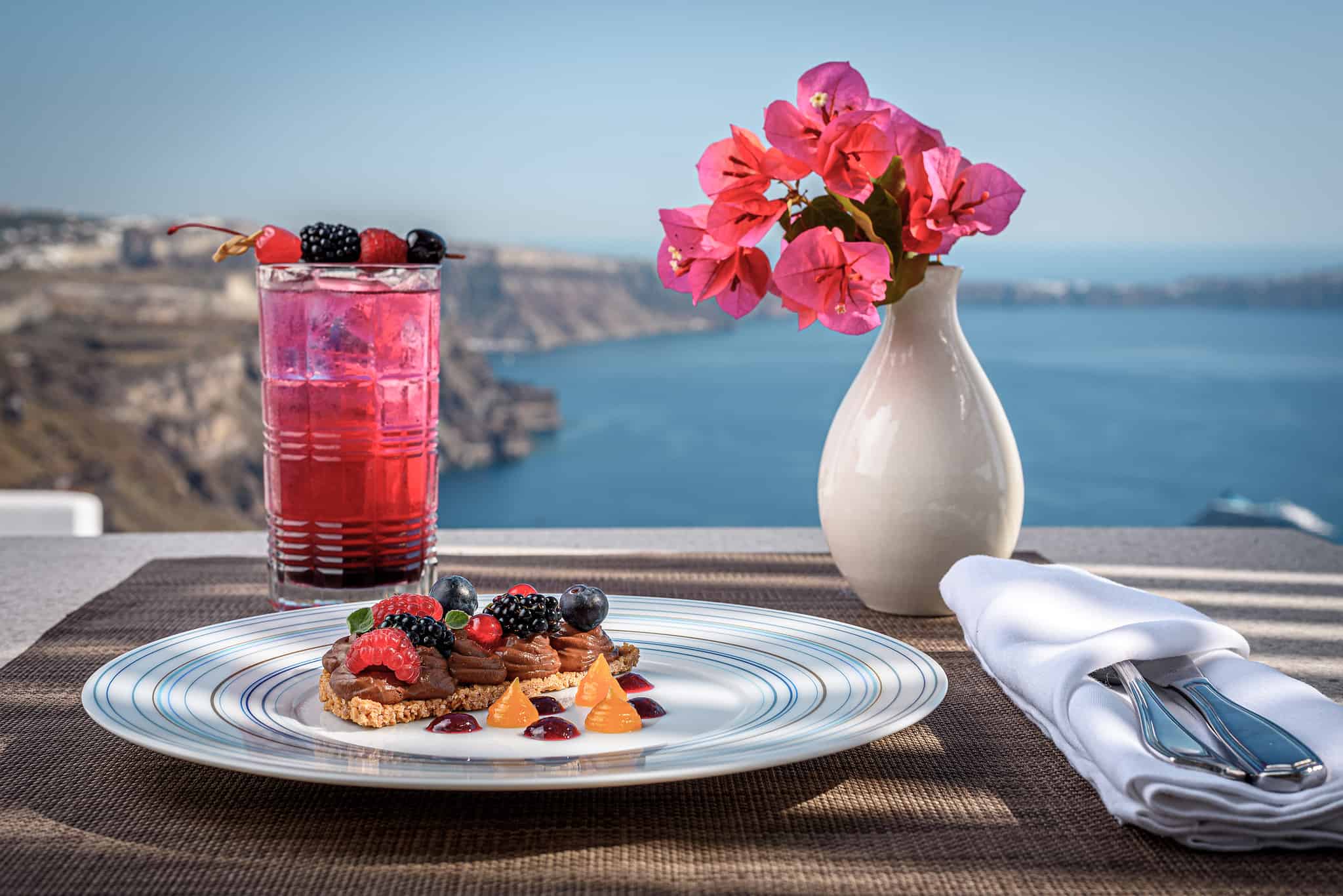 How to Reserve the Best Romantic Sunset Restaurants in Santorini ...